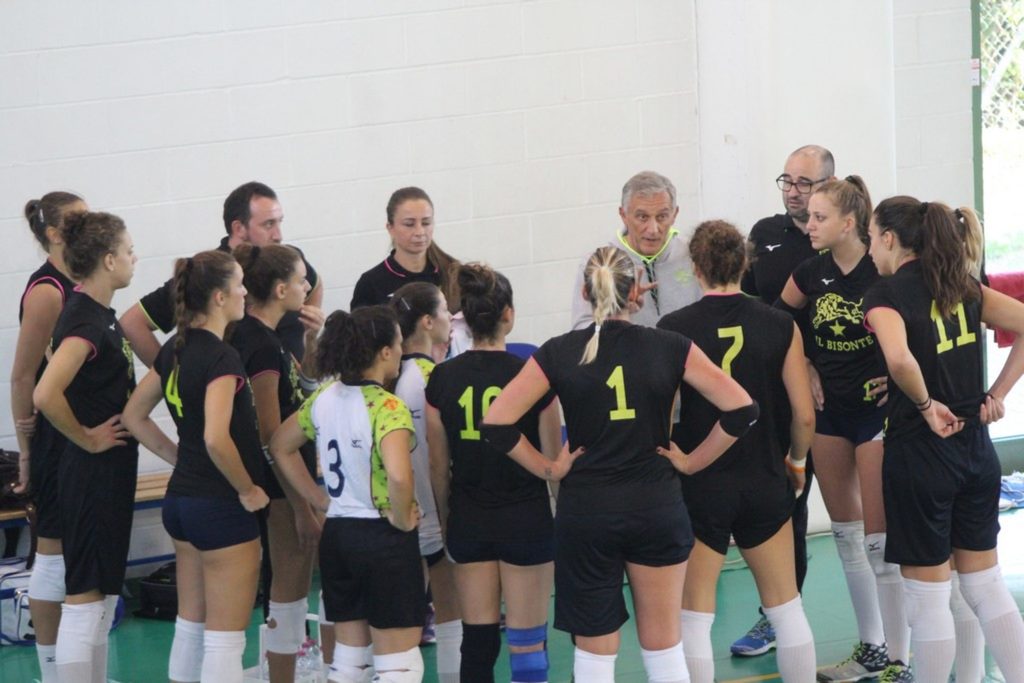 VOLLEY FEMMINILE , la nuova centrale del Bisonte è la canadese Emily ...